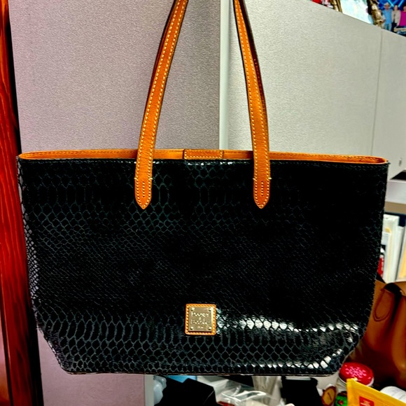 Dooney & Bourke | Bags | Dooney And Bourke Patent Leather Tote | Poshmark